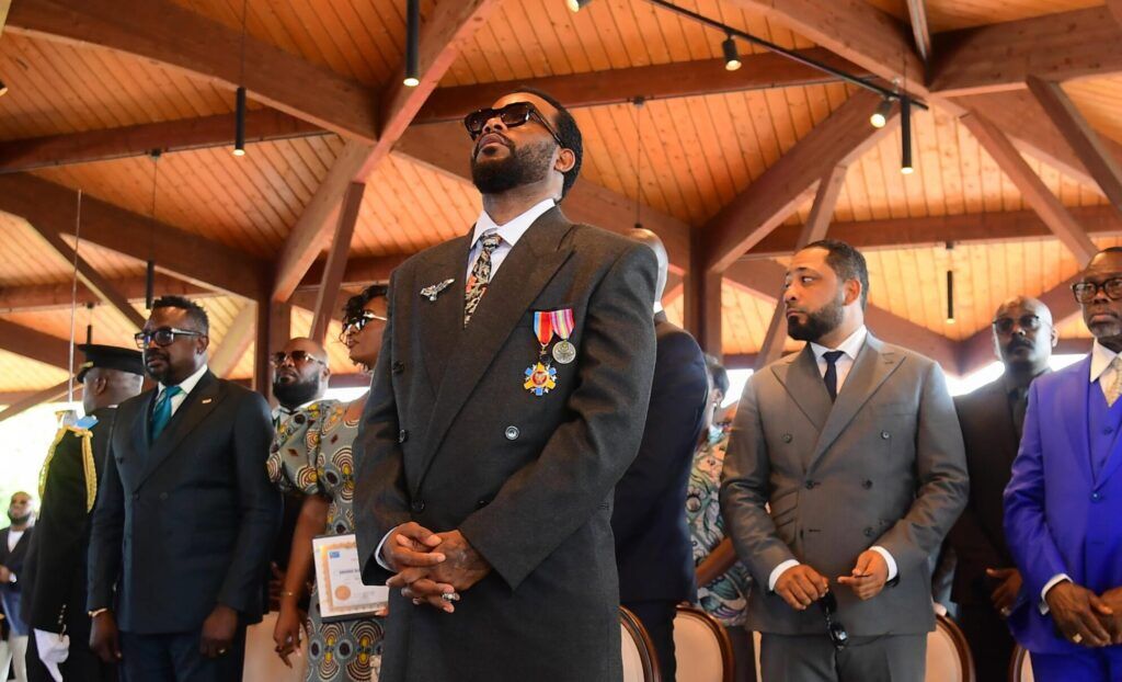Fally Ipupa décoré Chevalier de l'Ordre du Léopard en RDC